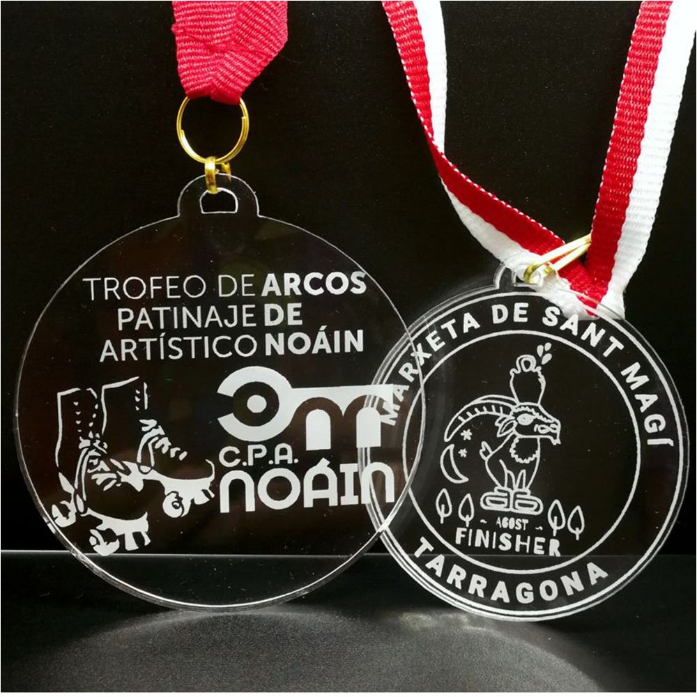 Medalla metacrilato personalizada 65mm, grabado y cinta incluida